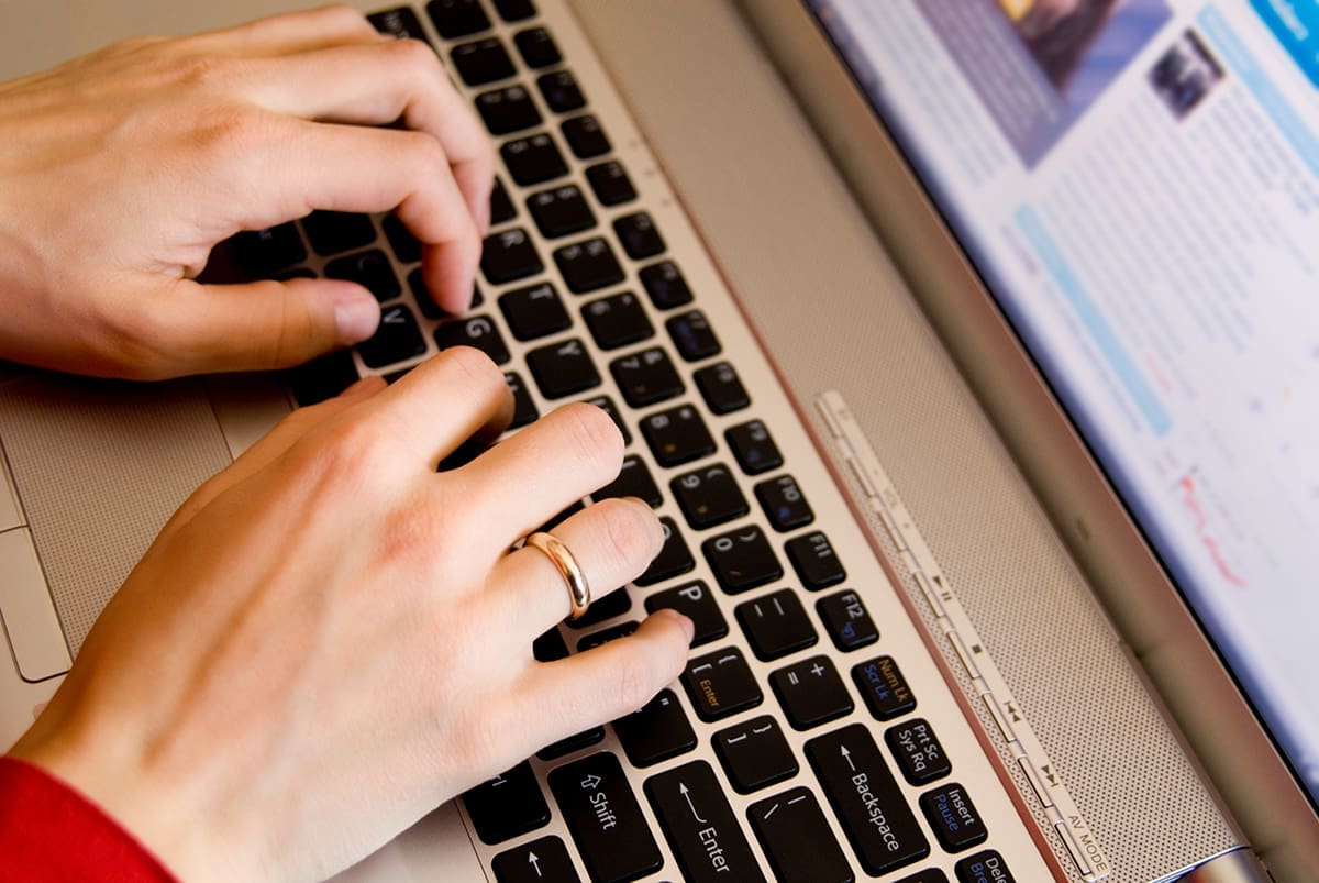 A Comprehensive Look at the Hardware and Software Used in Business ...